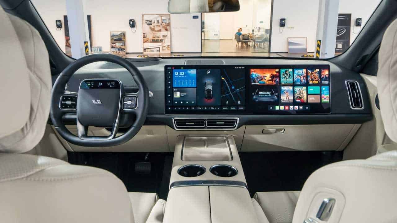 Глава Li Auto розповів, скільки версій отримає електрокросовер L8