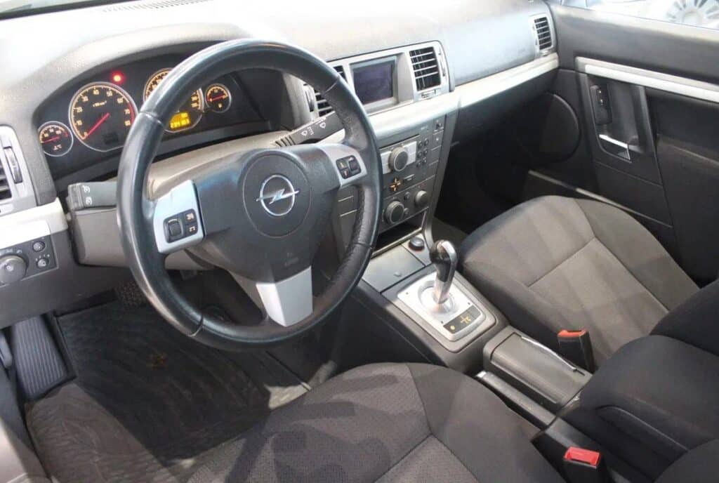 Названо 2 моделі автомобілів, які найважче продати на вторинному ринку